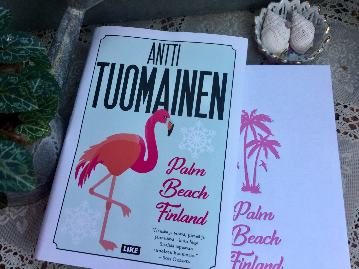 Antti Tuomainen: Palm Beach Finland | Tuijata. Kulttuuripohdintoja